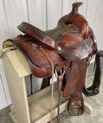 Hereford Tex Tan roping saddle - Schneider Auctioneers LLC