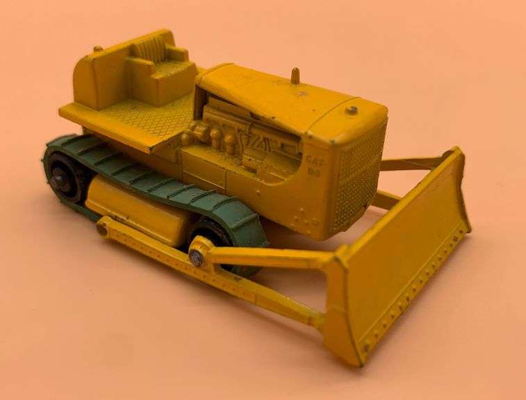 “Matchbox” Series no. 18 Caterpillar D8 bulldozer - Schneider ...