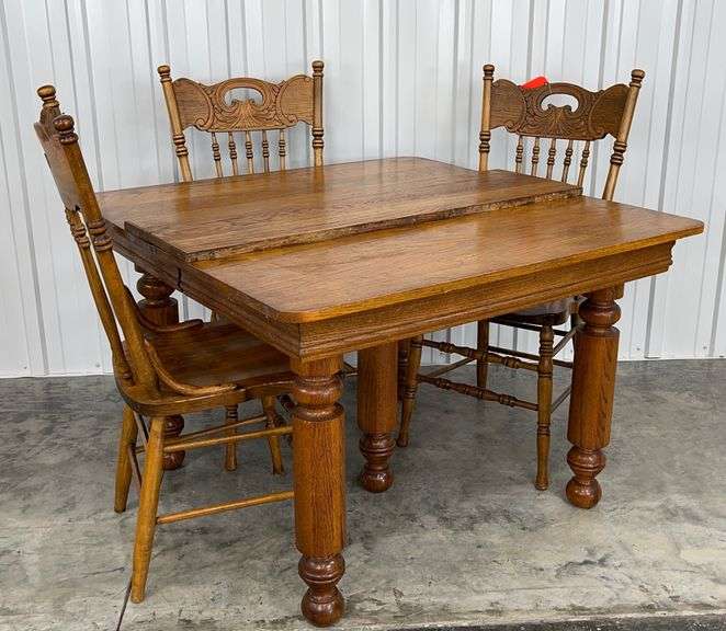 Antique oak 5-leg dining table w/ 3-chairs - Schneider Auctioneers LLC