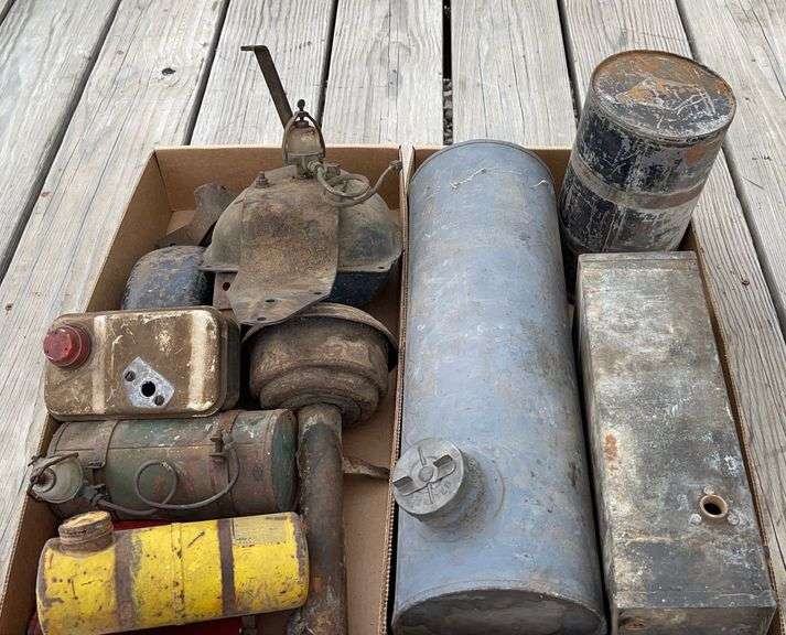 Group of antique engine parts - Schneider Auctioneers LLC