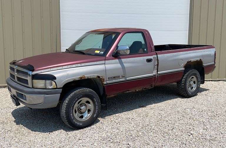 1994 Dodge Ram 1500 4x4 - Schneider Auctioneers LLC
