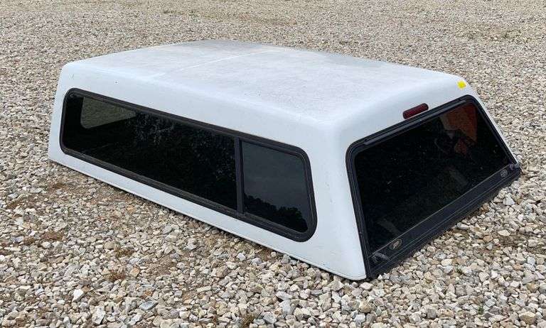 Jason 8' fiberglass camper shell - Schneider Auctioneers LLC