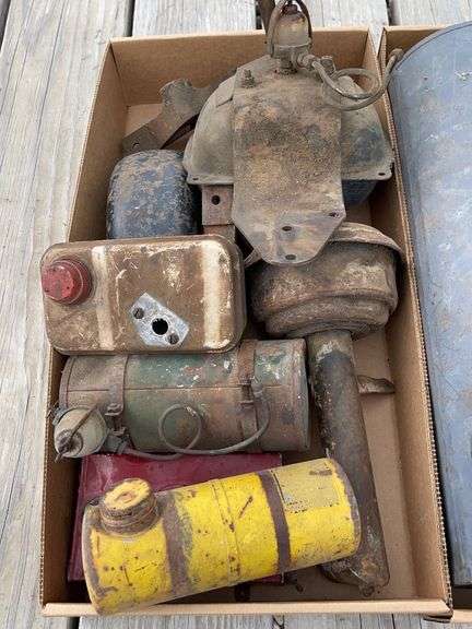 Group of antique engine parts - Schneider Auctioneers LLC