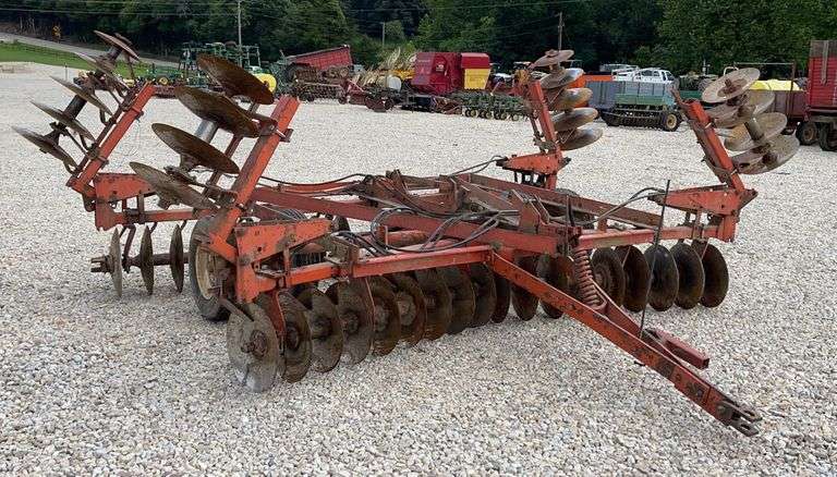 Allis-Chalmers 20' wing disc - Schneider Auctioneers LLC