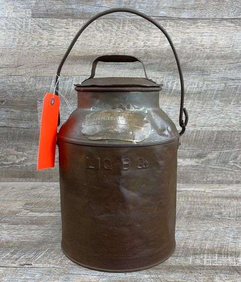 Blue Valley Creamery 8 qt cream can - Schneider Auctioneers LLC