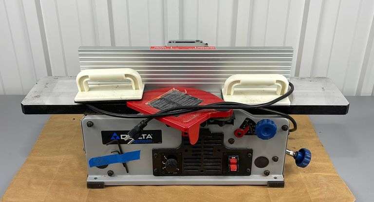Delta JT160 6" variable speed bench jointer - Schneider Auctioneers LLC