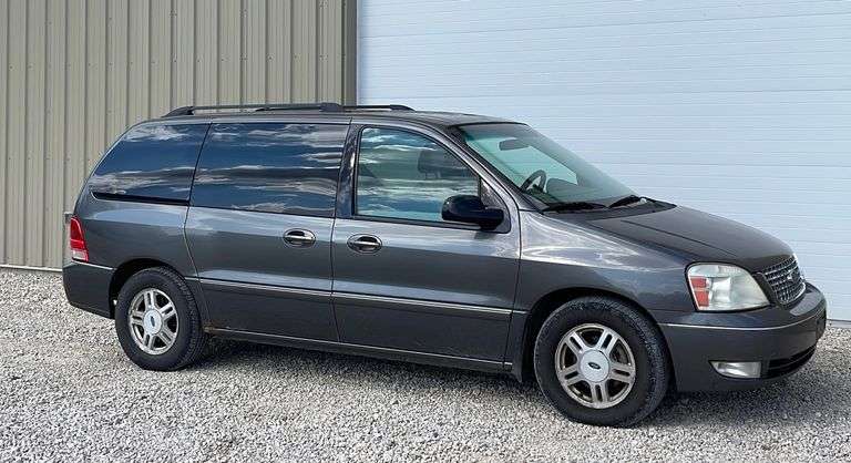 2006 Ford Freestar SEL minivan - Schneider Auctioneers LLC