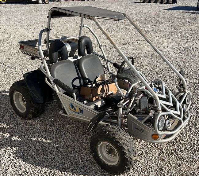 Twister Hammerhead go-cart, not running - Schneider Auctioneers LLC