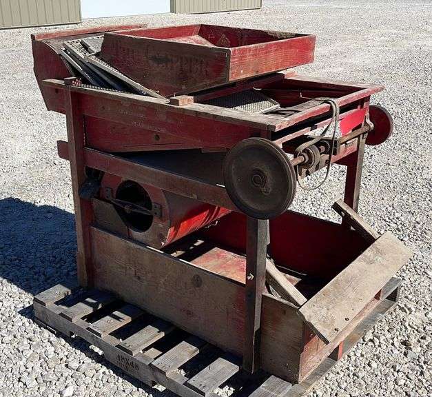 Antique Clipper wooden seed cleaner - Schneider Auctioneers LLC