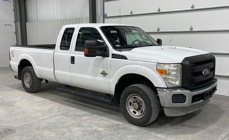 2011 Ford F250 extended cab 4x4 - Schneider Auctioneers LLC
