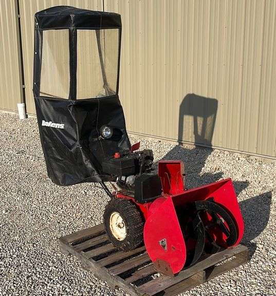 Bolens mod. 824 snow blower - Schneider Auctioneers LLC