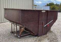 Farm King gravity box - Schneider Auctioneers LLC