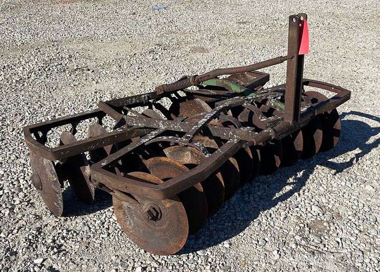 John Deere 6' 3-pt disc - Schneider Auctioneers LLC