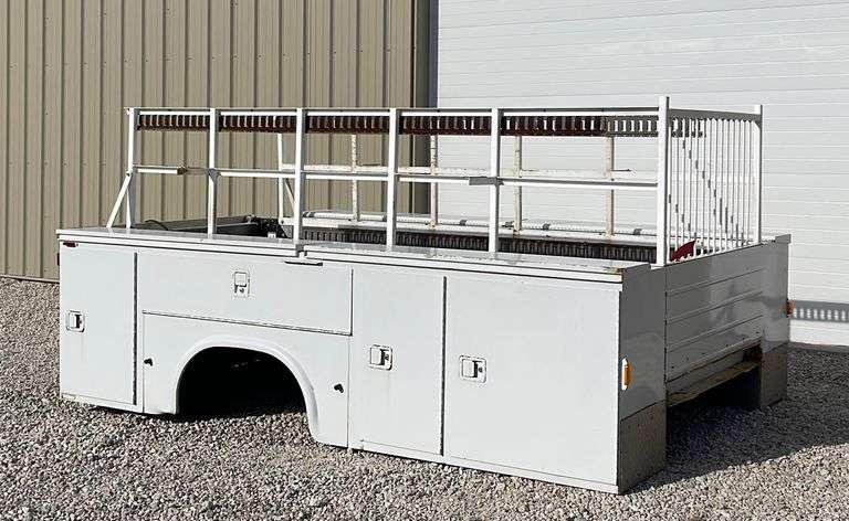 Knapheide steel utility bed w/lift gate - Schneider Auctioneers LLC