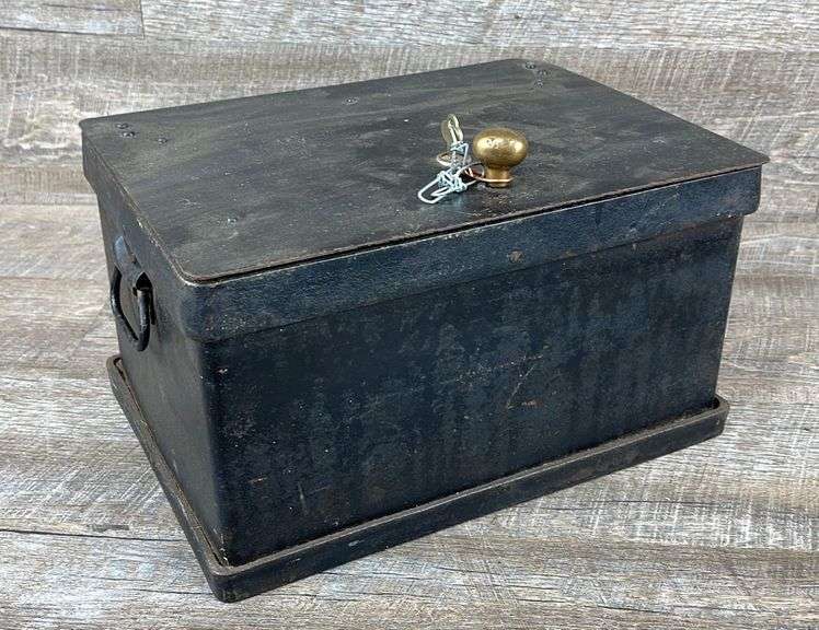 Antique iron lockbox w/ key - Schneider Auctioneers LLC