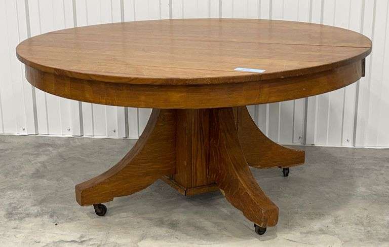 Vintage round oak pedestal table - Schneider Auctioneers LLC