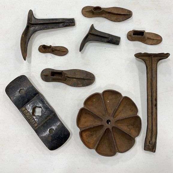 Group of antique shoe cobblers tools - Schneider Auctioneers LLC
