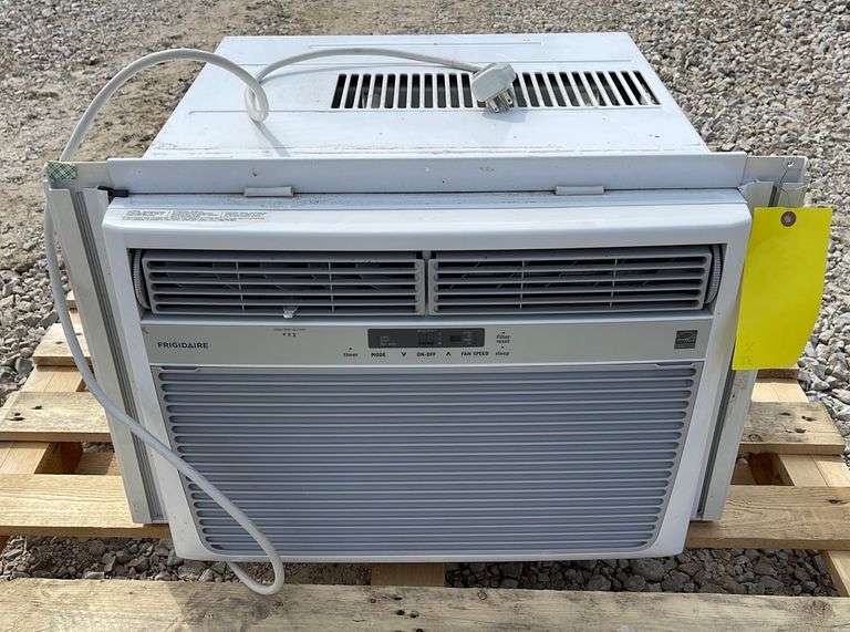 Frigidaire 240 volt window AC unit - Schneider Auctioneers LLC