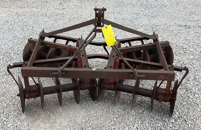 Dearborn 6' 3-pt disc - Schneider Auctioneers LLC