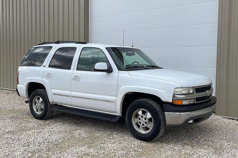 2002 Chevrolet Tahoe LT 4x4 - Schneider Auctioneers LLC
