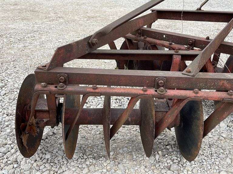 Dearborn 6' 3-pt disc - Schneider Auctioneers LLC