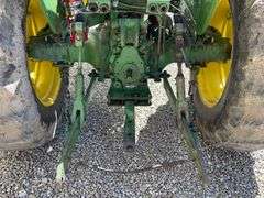 John Deere 1650 tractor - Schneider Auctioneers LLC