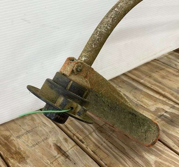 Stihl FS 40C string trimmer - Schneider Auctioneers LLC