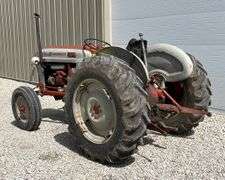 Ford 801 Powermaster diesel tractor - Schneider Auctioneers LLC
