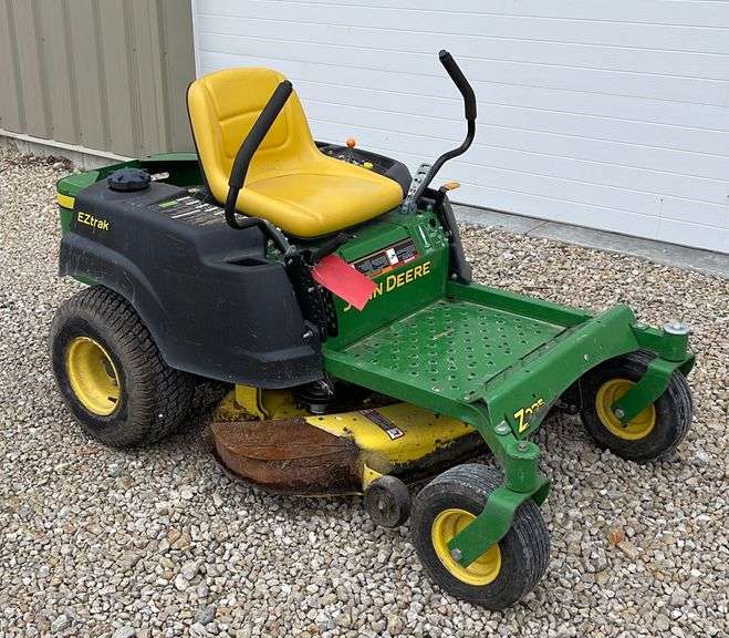 John Deere Z225 zero turn mower - Schneider Auctioneers LLC