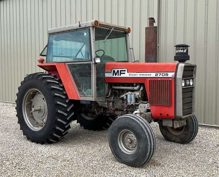 Massey Ferguson 2705 tractor - Schneider Auctioneers LLC