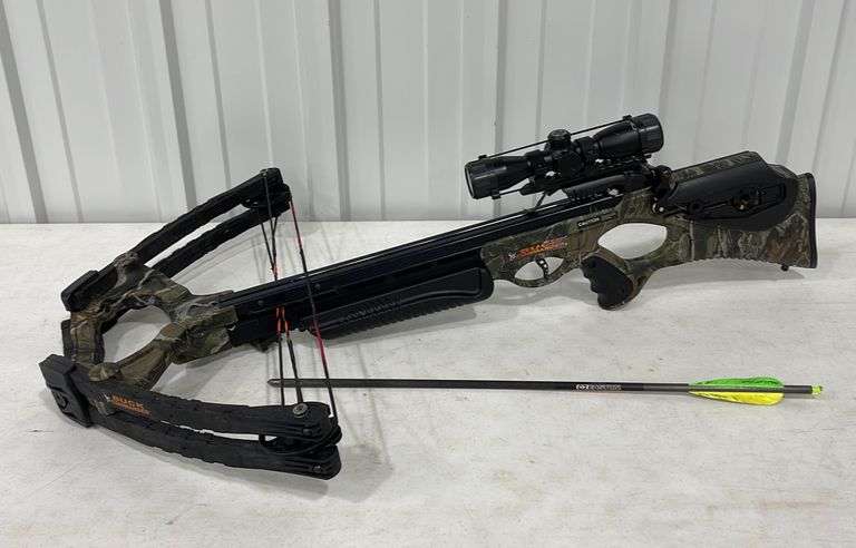 Buck Commander crossbow w/ case - Schneider Auctioneers LLC