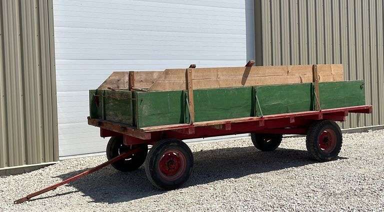 Case wagon gear w/ bed - Schneider Auctioneers LLC