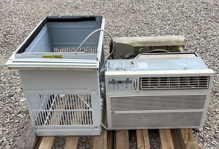 Perfect Aire 220 volt window AC unit - Schneider Auctioneers LLC