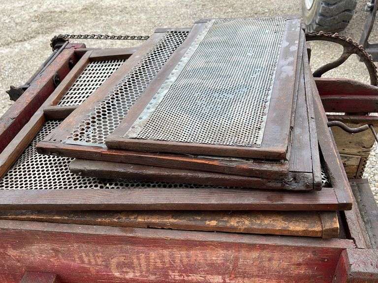 Antique Chatham hand crank fanning mill - Schneider Auctioneers LLC