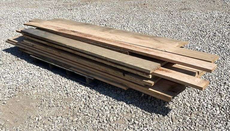 Group of rough sawn oak lumber - Schneider Auctioneers LLC