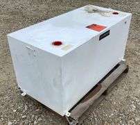 Lund steel 100 gallon fuel transfer tank - Schneider Auctioneers LLC