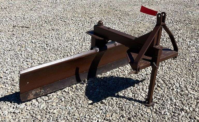 Servis 7' 3pt grader blade - Schneider Auctioneers LLC