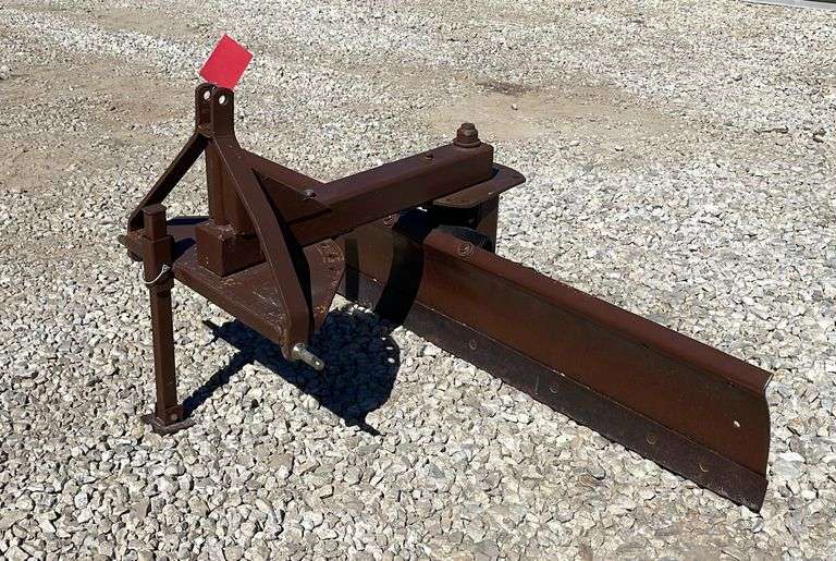 Servis 7' 3pt grader blade - Schneider Auctioneers LLC