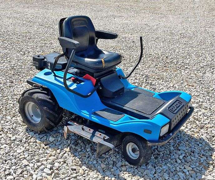 Dixon ZTR zero turn mower - Schneider Auctioneers LLC