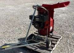 Super Tomahawk chipper shredder - Schneider Auctioneers LLC