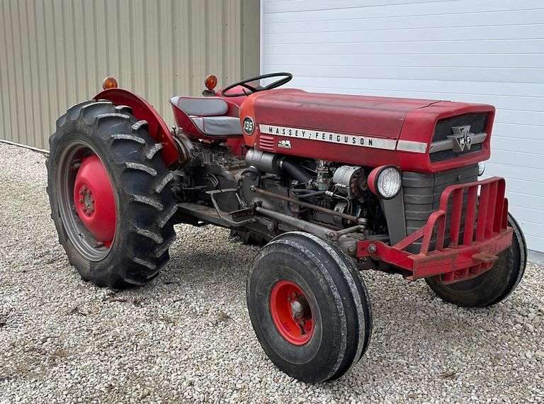 Massey Ferguson 135 gas tractor - Schneider Auctioneers LLC