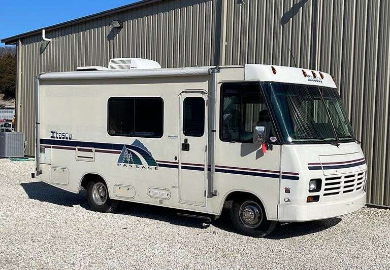 1993 Itasca 20' motor home - Schneider Auctioneers LLC