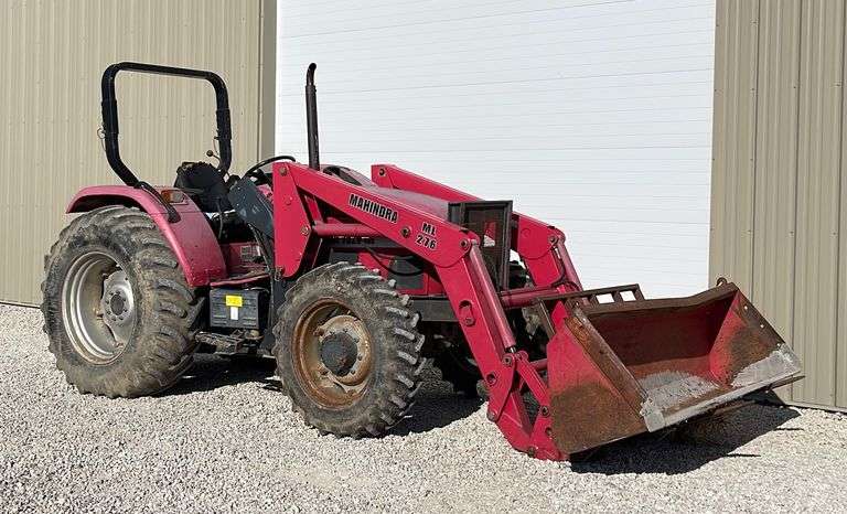 2007 Mahindra 7520 4x4 tractor - Schneider Auctioneers LLC