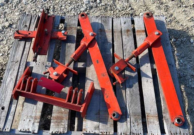 3-pt hitch for AC WD45 tractor - Schneider Auctioneers LLC