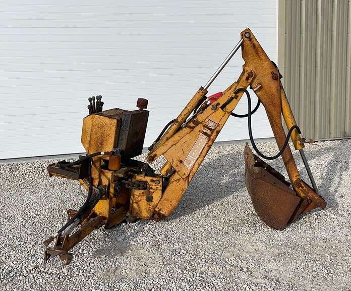Arps 728 3-pt backhoe - Schneider Auctioneers LLC