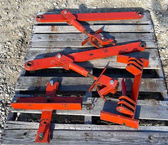 3-pt hitch for AC WD45 tractor - Schneider Auctioneers LLC
