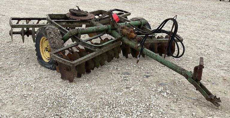 John Deere 8' wheel disc - Schneider Auctioneers LLC