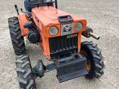 Kubota B6100 4x4 tractor - Schneider Auctioneers LLC