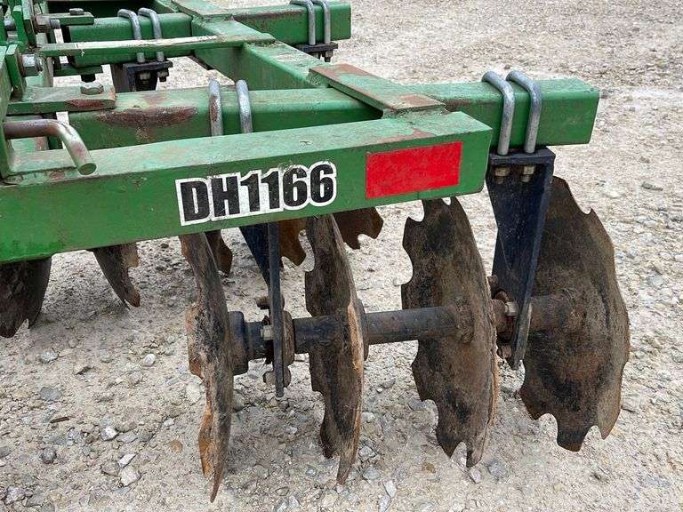 Frontier DH1166 5' 3-pt disc - Schneider Auctioneers LLC