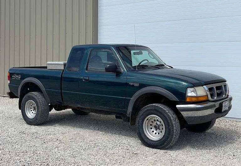 1998 Ford Ranger extended cab 4x4 - Schneider Auctioneers LLC